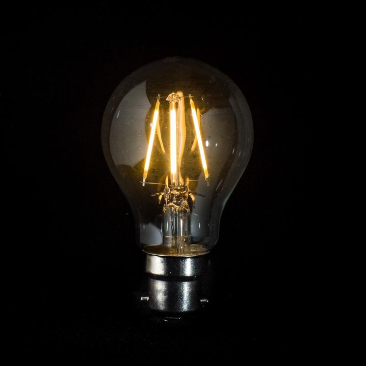 A60 Led Filament Clear Glass 6w B22 2200k