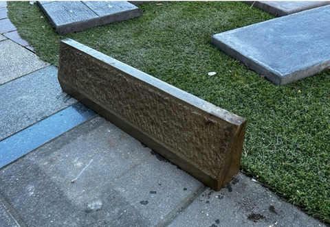 OLD STONE SLOPING GARDEN EDGE 650x150x80mm OS