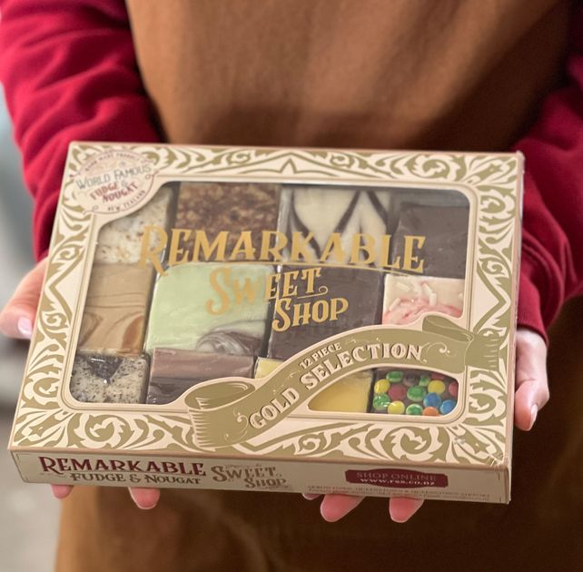 Buy 12 Piece Gold Selection Box Online | Remarkable Sweetshop ...